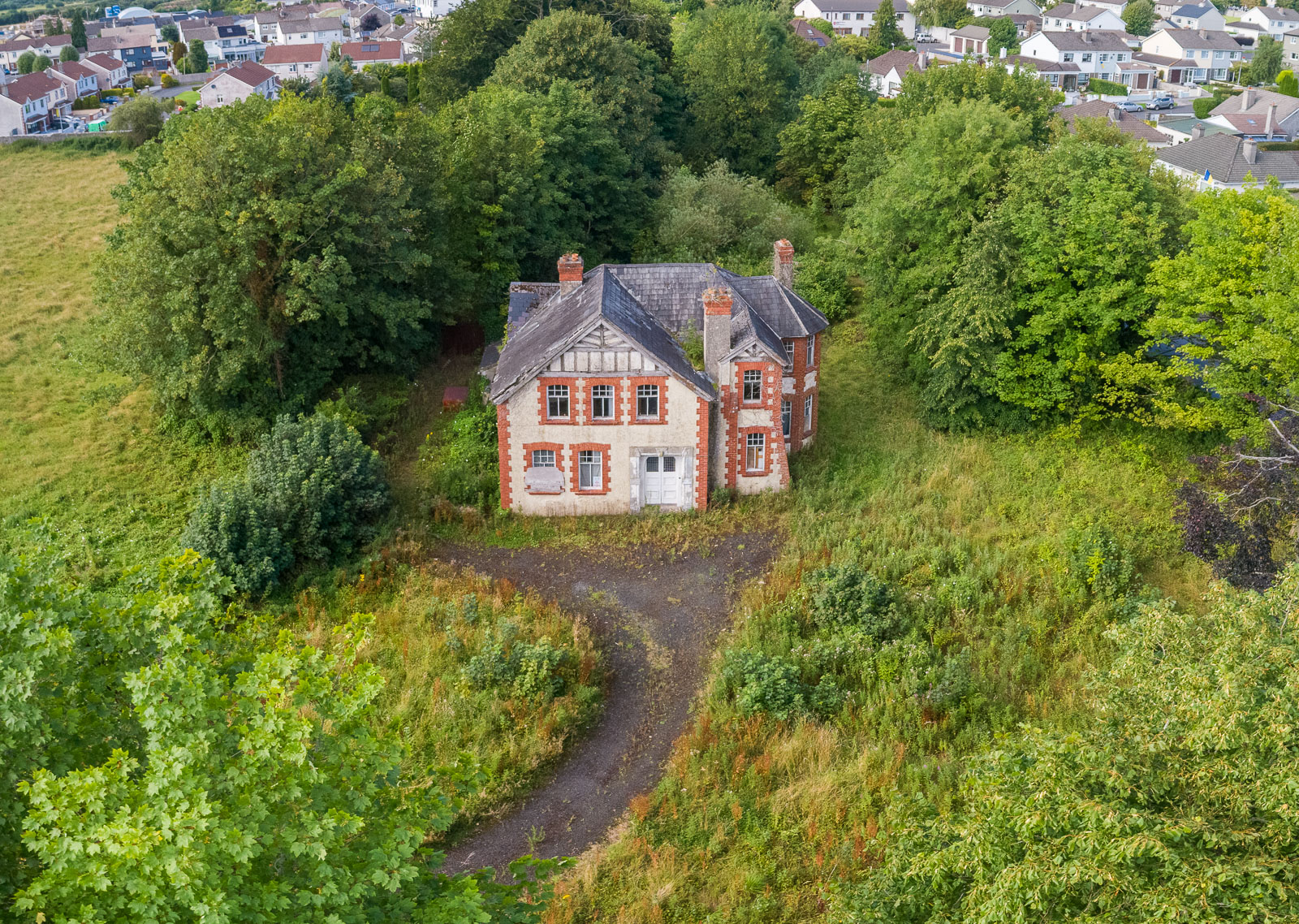 Iniss fail, Kickham Street, Thurles, Co. Tipperary E41 P8X8 – Joanne O ...